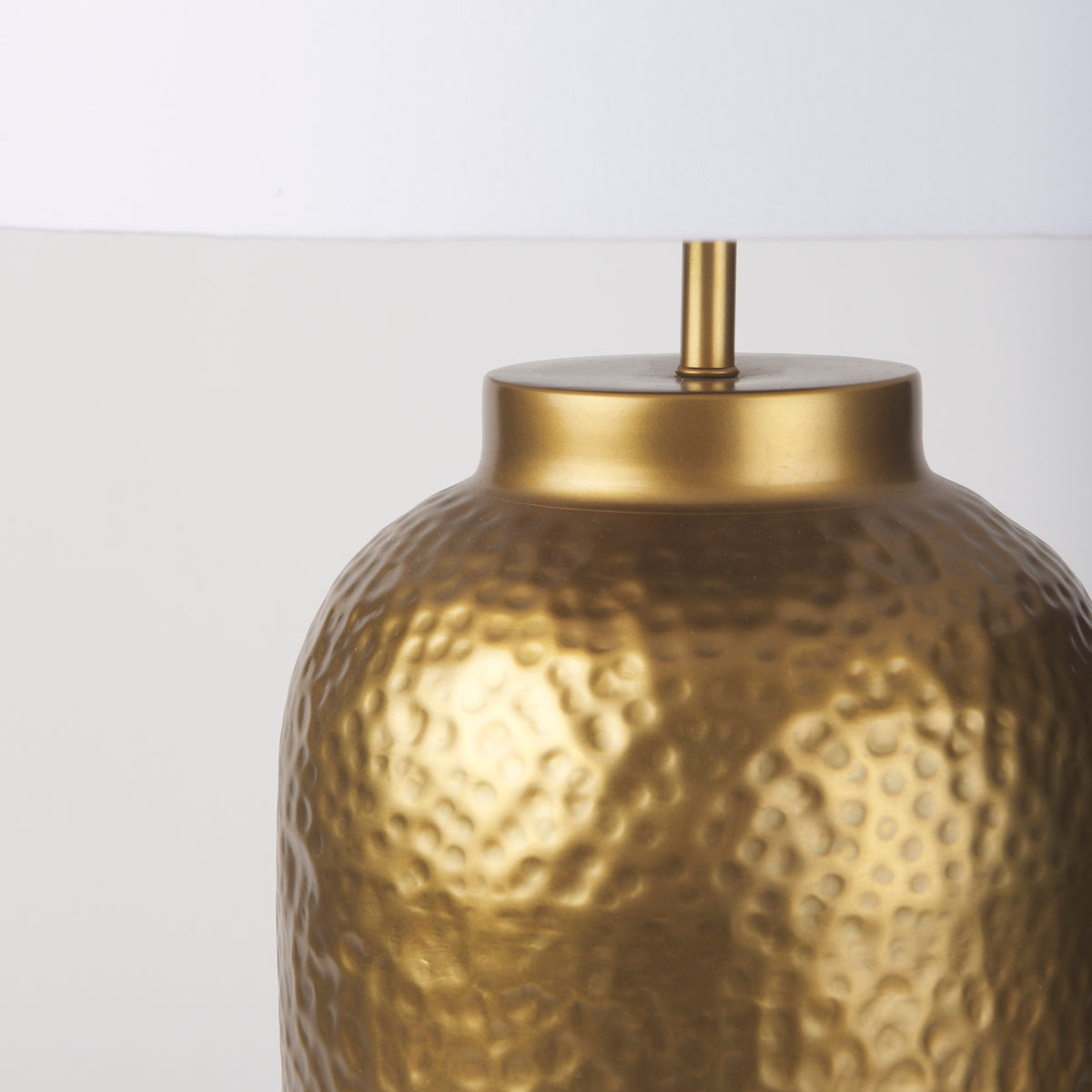 LEO TABLE LAMP – Mason’s Cloverdale Home Furnishings