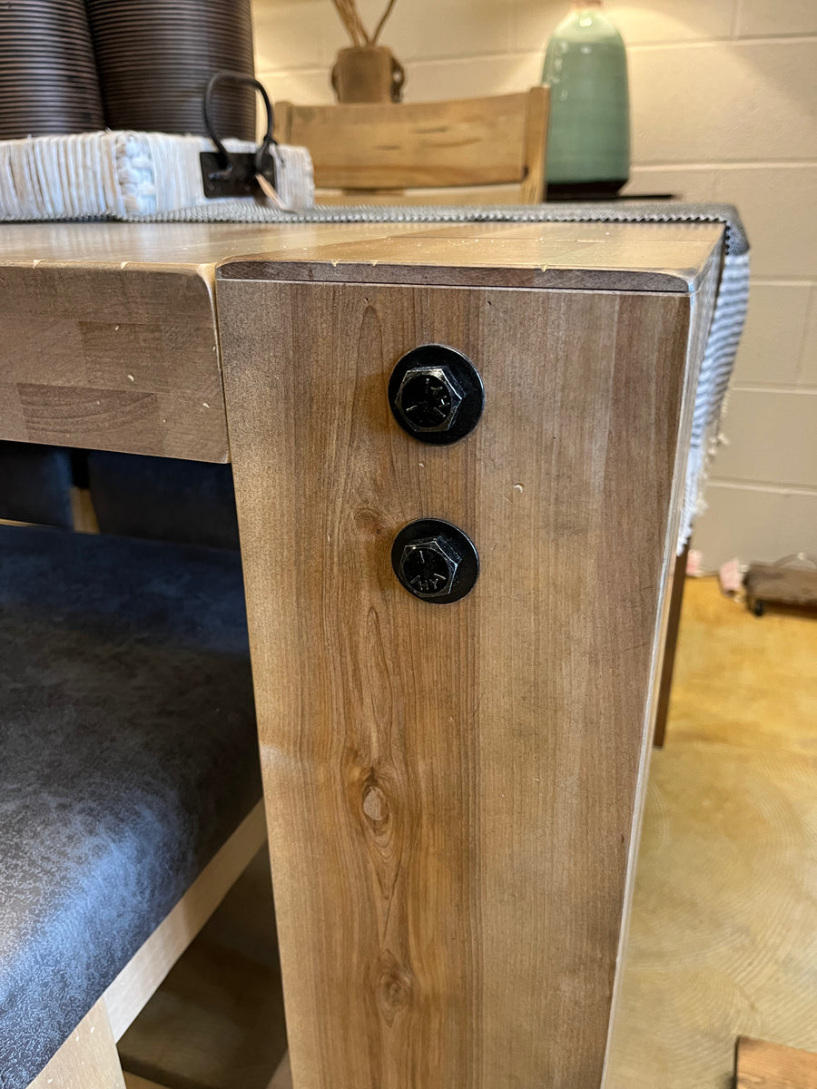 Canadel Loft 6 Piece Set with bench – Mason’s Cloverdale Home Furnishings